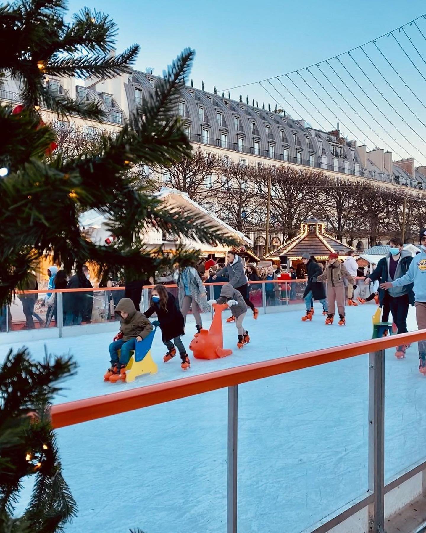 Top 3 Paris Christmas Markets and the Best New Hotels Nearby [Dec 2024 ...